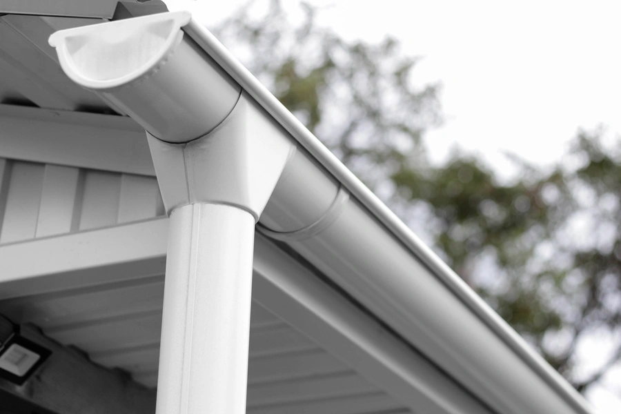 What to Expect During the Gutter Installation Process - Fernando's ...